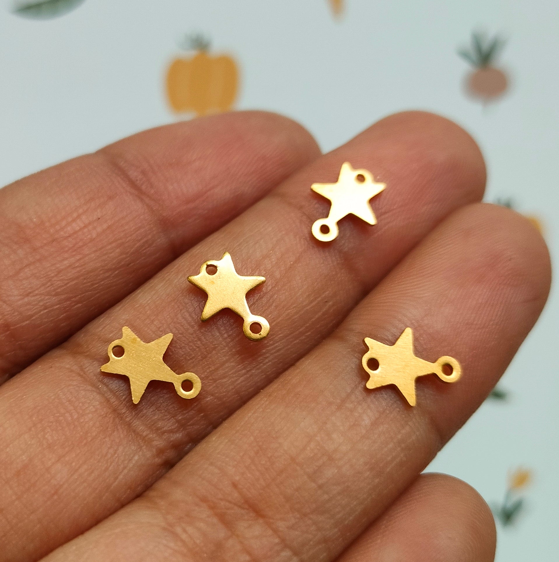 Mini Star Brass Connector Charm (Set of 10) – The Crimson Store