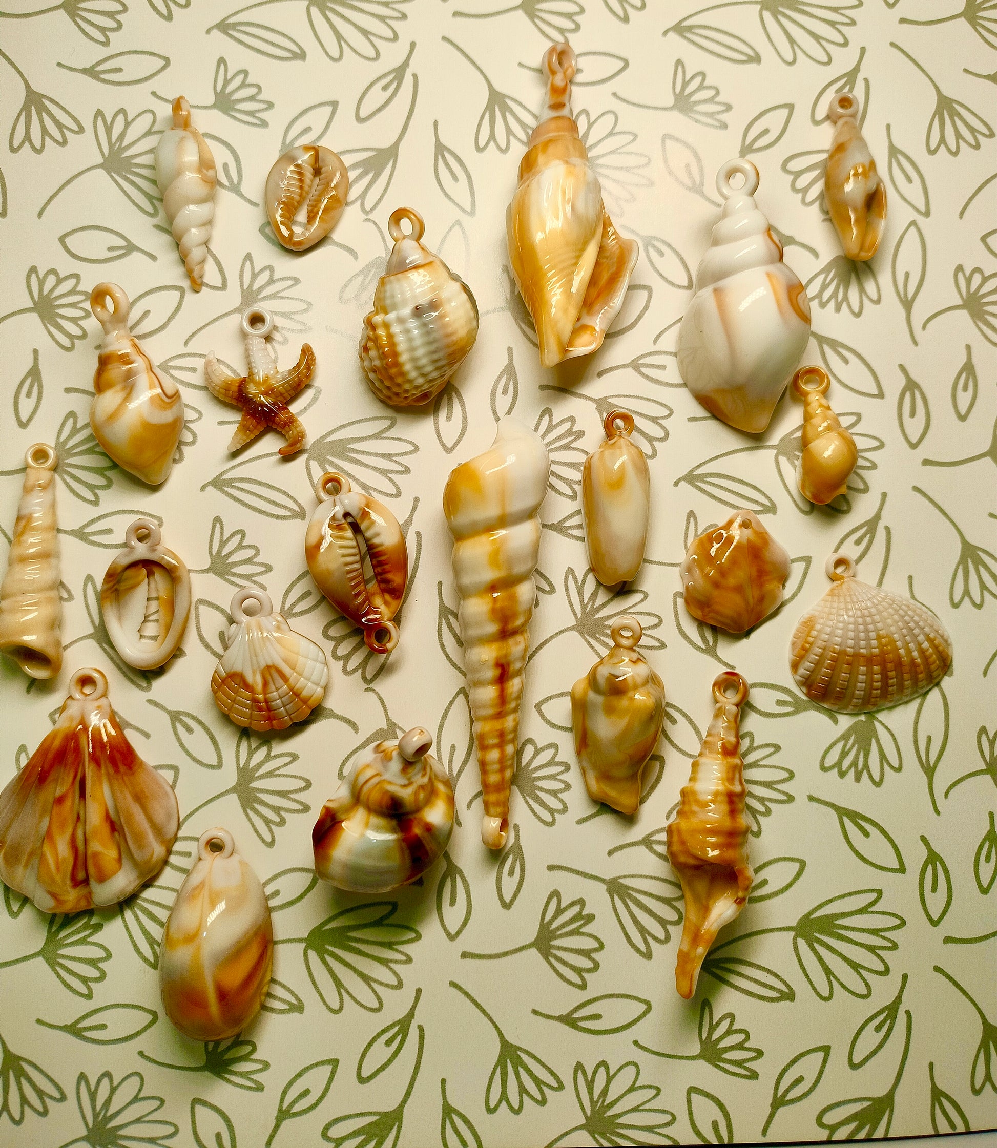 Acrylic hangable shells set – The Crimson Store