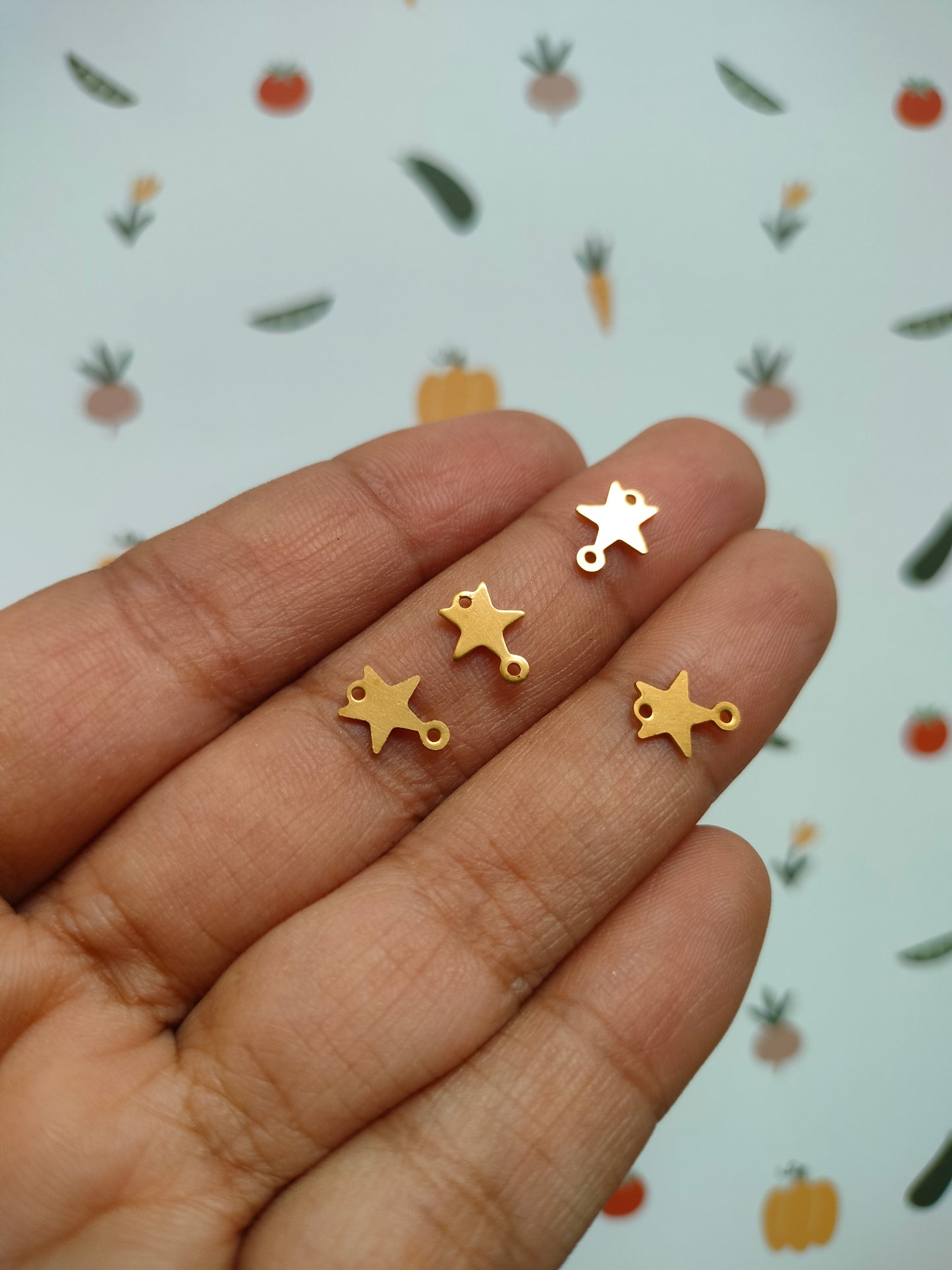 Mini Star Brass Connector Charm (Set of 10) – The Crimson Store