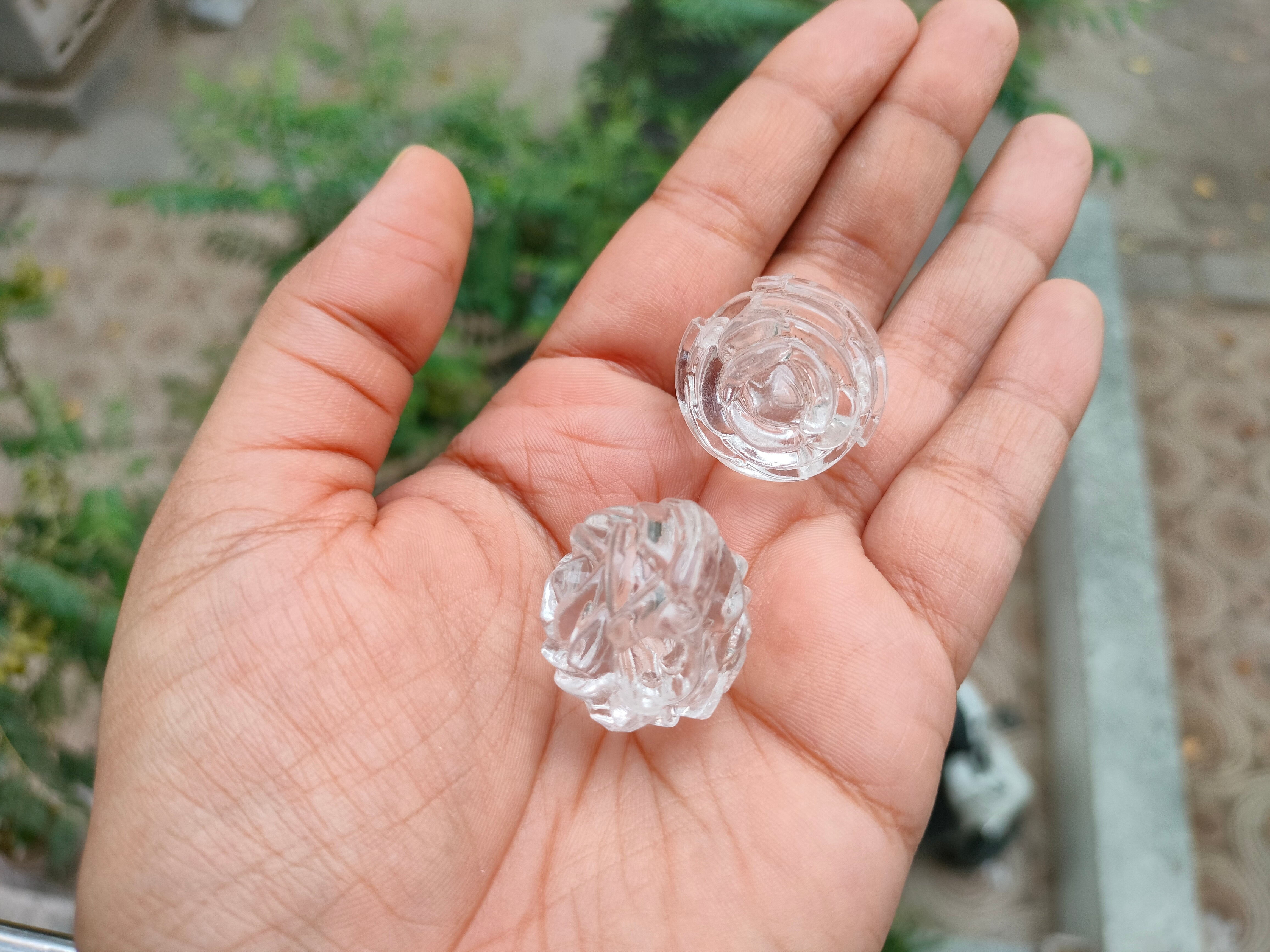 Acrylic Rose beads large – The Crimson Store